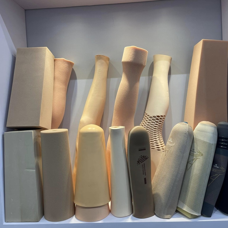 artificial limb cosmetic leg foam leg prosthesis polyurethane ...