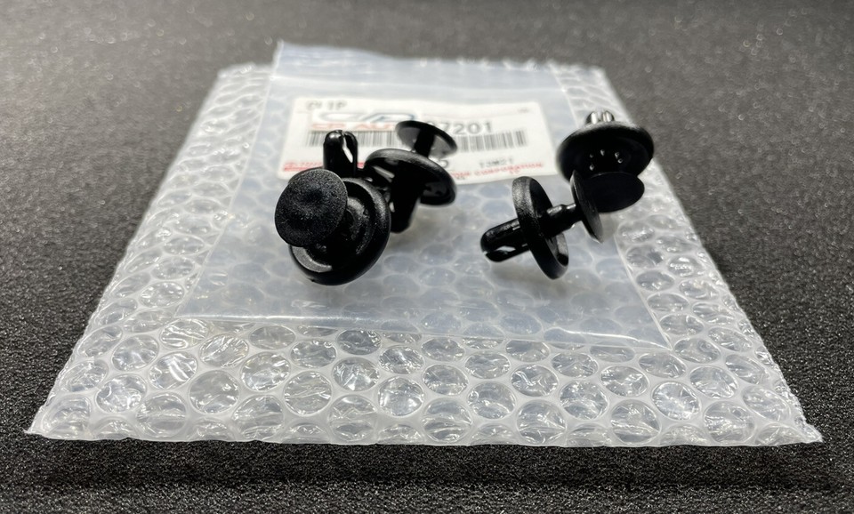 09 - 13 TOYOTA COROLLA FENDER SPLASH SHIELD CLIPS LINER CLIP SET 07201 ...