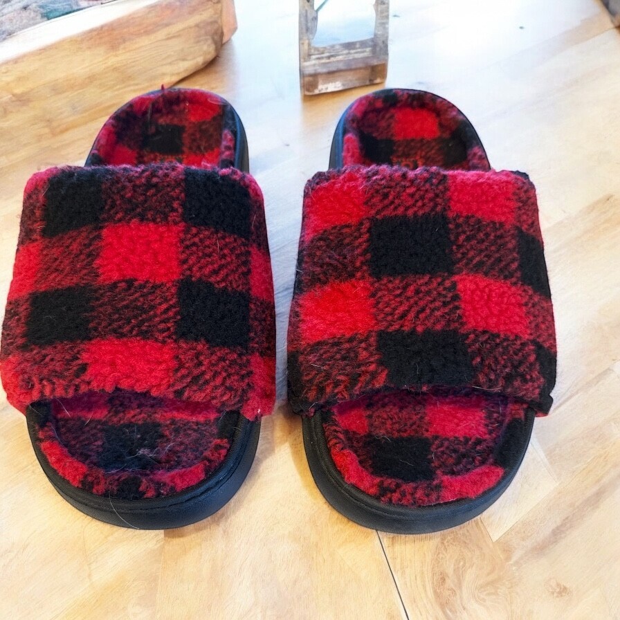 Crocs Unisex Plaid Slide Slippers Red/Black Faux Fur Lined Size W10/M8 ...