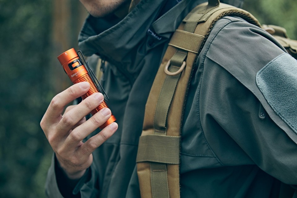 Olight Baton 3 Pro Max Orange EDC Flashlight, Cool White, 2500 Lum, 145 ...