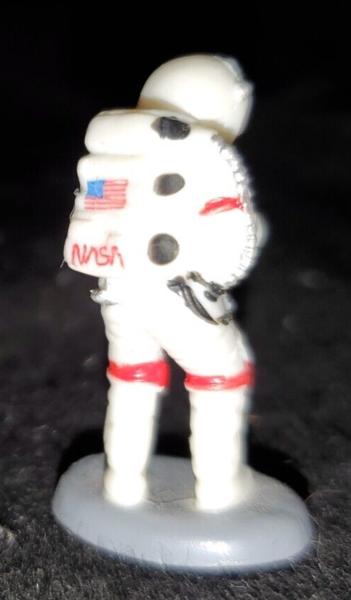 Classic NASA APOLLO ASTRONAUT - 1.25" Figure / Plastic (KR) | eBay