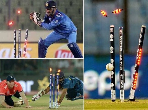 Flash Stumps Cricket Stumps Set with Led lights & bales Wicket Stumps ...