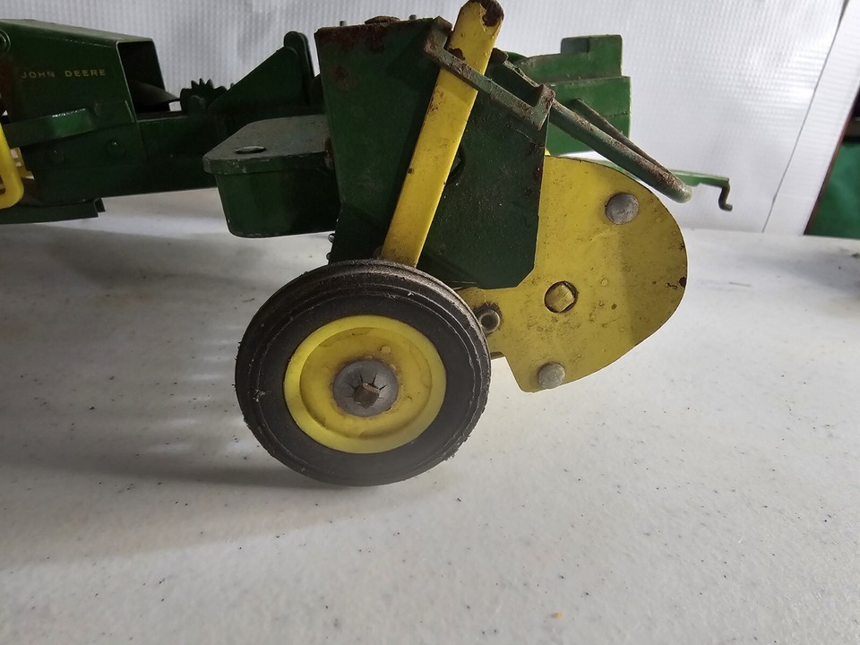 Vtg. ERTL John Deere Hay Baler Shredder Toy Farm Implement Working Toy ...