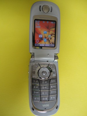 CELLULARE MOTOROLA-V600- vintage NUOVi-NEW- MAI USATI- offerta- leggere ...