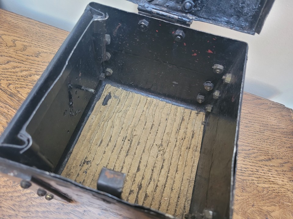 Old Heavy Steel Strong Box Poor Box with Key, Collection keepsake box ...