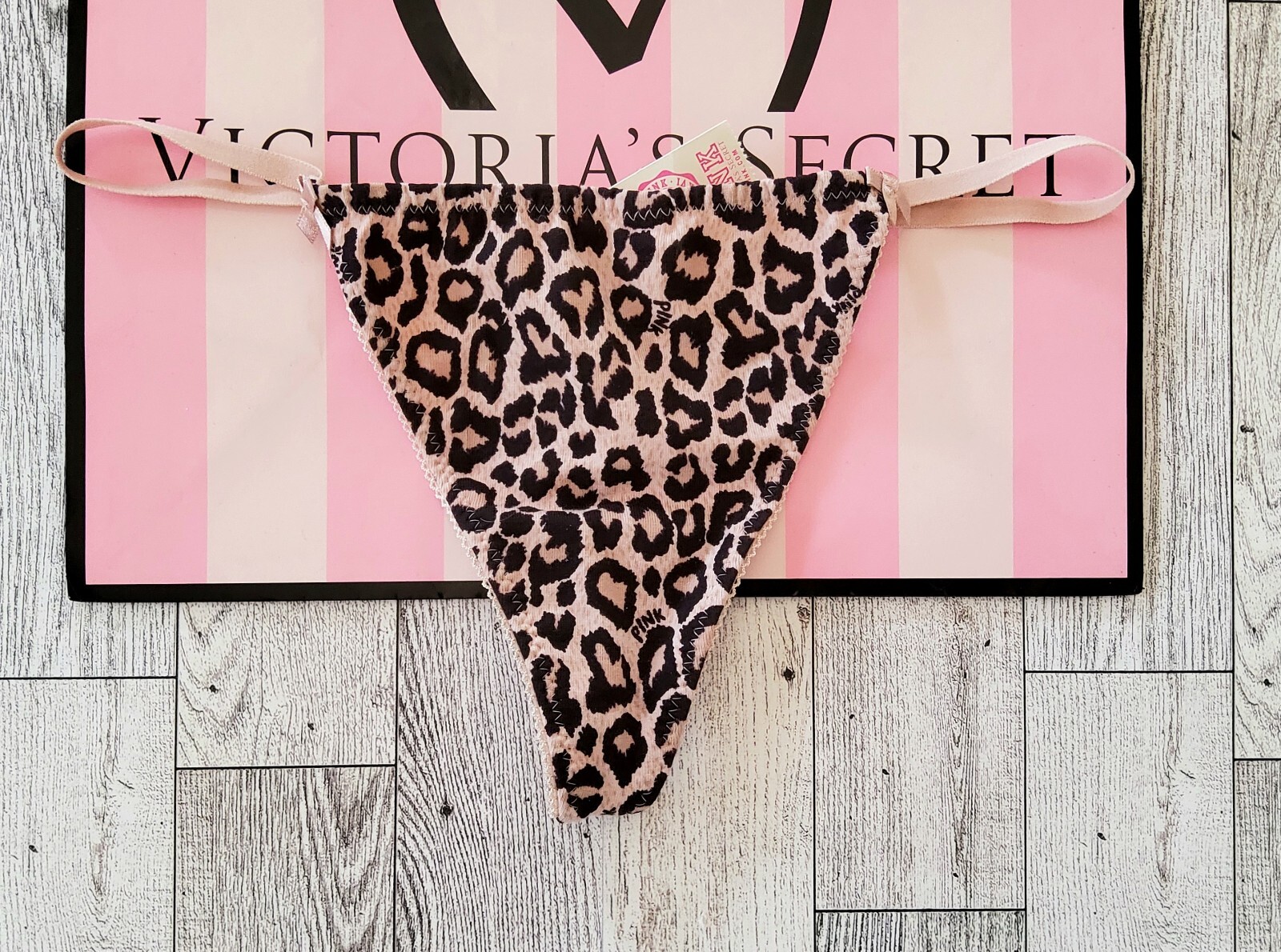 V String Victorias Secret