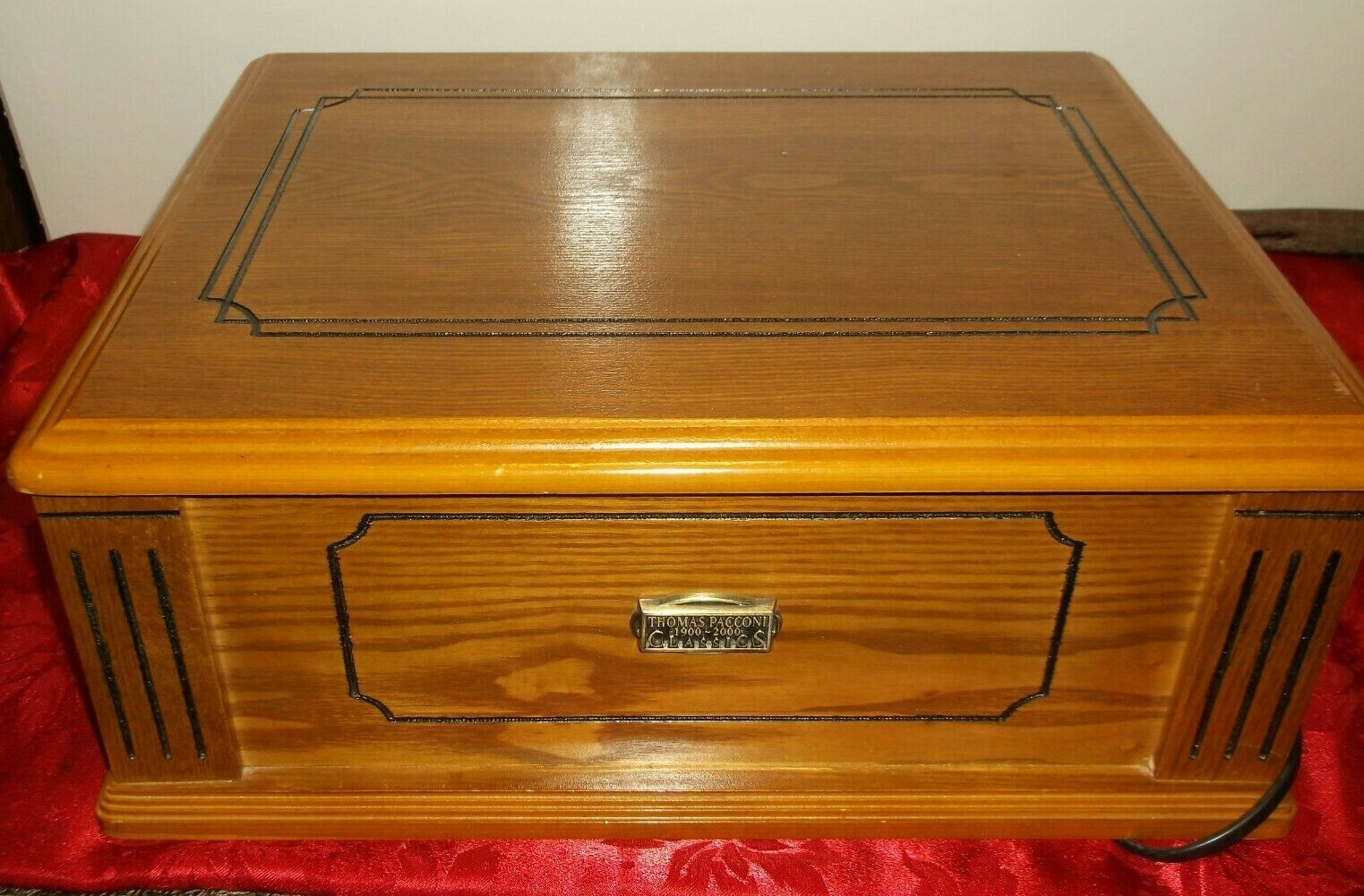 VINTAGE Thomas Pacconi Classics Vinyl Record Player Turntable, TPC A1 ...