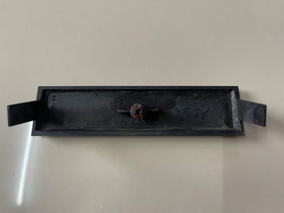 Toyota Corolla AE86 Levin JDM OEM Front Grille Grill Emblem RARE (Used ...
