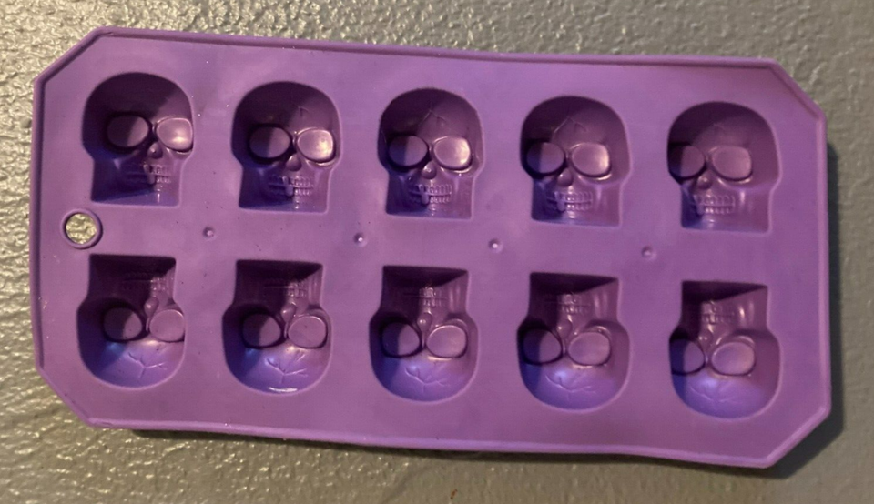 Halloween Skull Shaped Ice Cube Tray Jello Candy Chocolate Mold SCARY ...