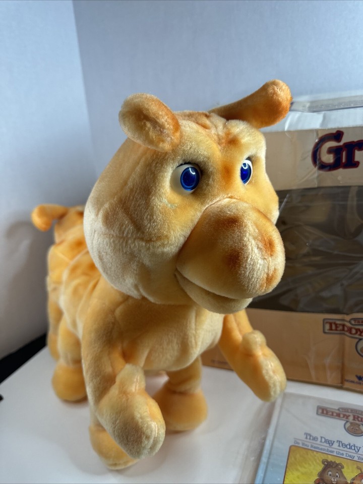 Vintage 1985 Grubby Worlds of Wonder Teddy Ruxpin W/ Book, Tape & Box ...