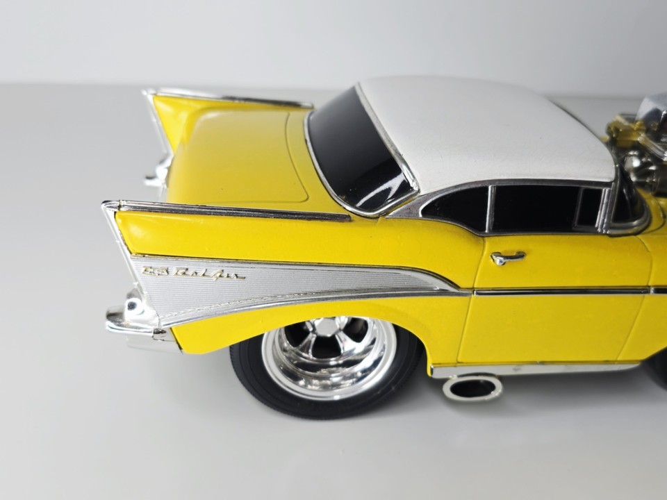 Muscle Machines - 1957 Chevy Bel Air Yellow - 1:18 - No Box - Poor ...