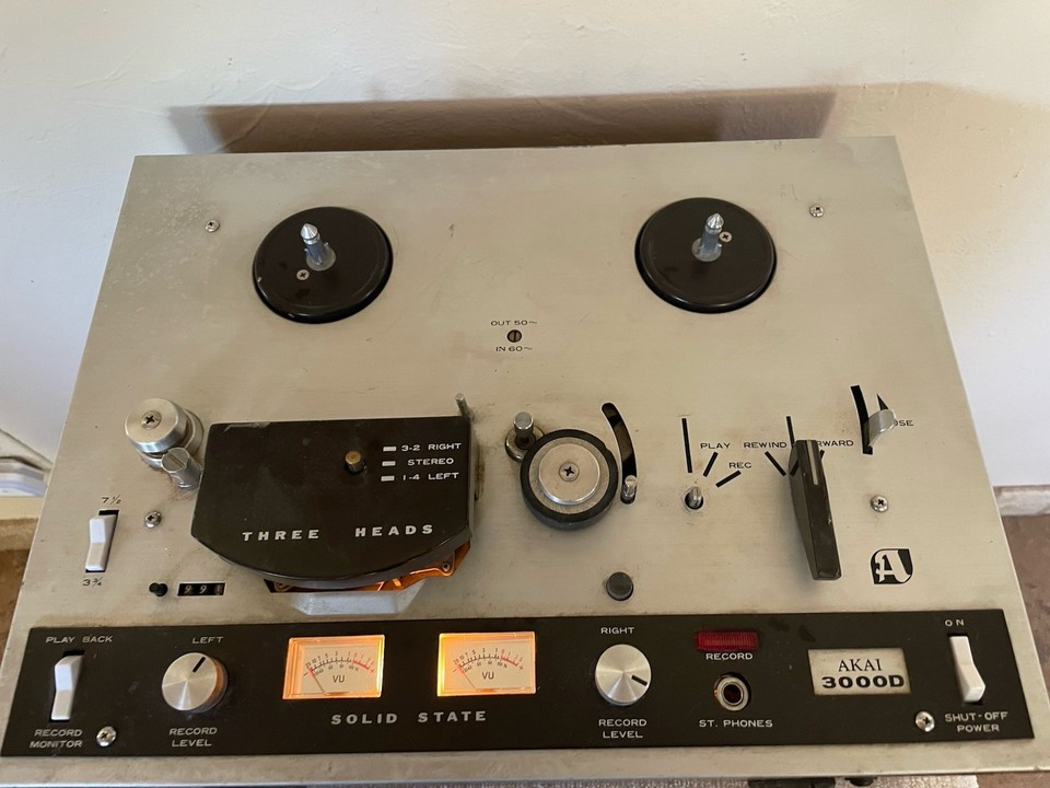 Untested Powers On - AKAI 3000D Three Head Reel To Reel Tape Deck ...