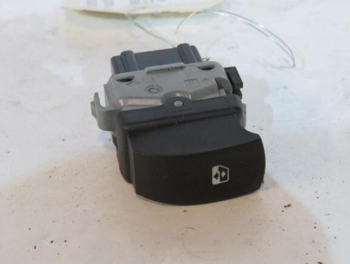 8200214936 interrupteur lève-vitre avant droit - pour RENAULT CLIO 3 ...