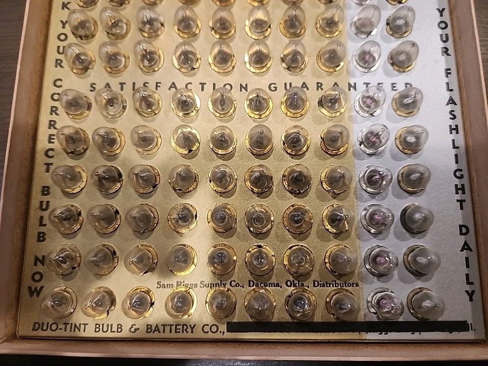 Duo Tint Flashlight Bulb Hardware Store Display Box Lantern Lot (100 ...