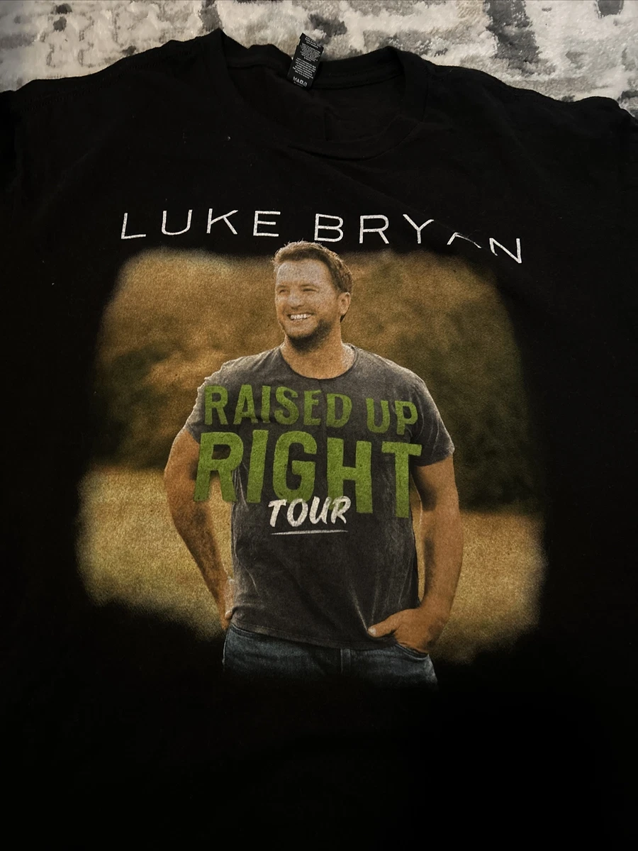 Luke Bryan With His Shirt Off 2022