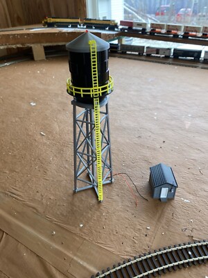 1:87 HO Scale Water Tower with Shed - Black/Silver | eBay
