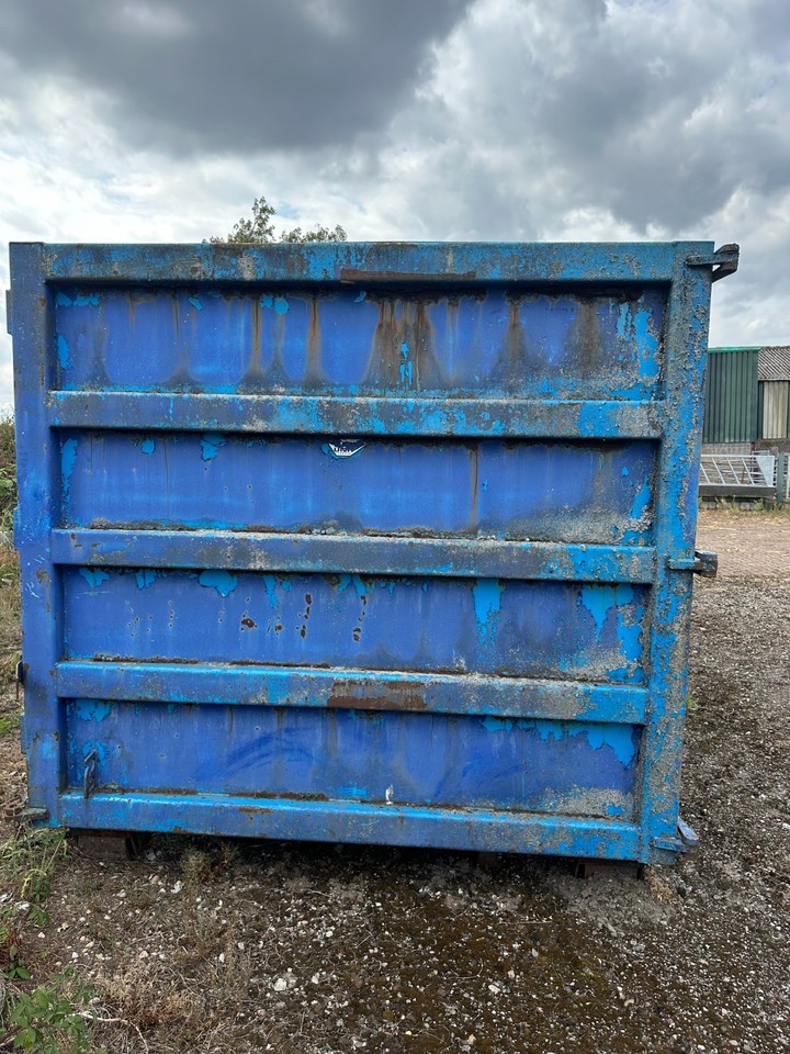 Roll-on Roll-off 30 yard Enclosed Bin | eBay UK