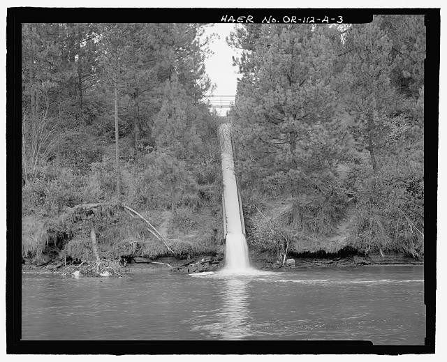 Toe drain outlet, Deschutes River, view to northwest - Wickiup Dam ...