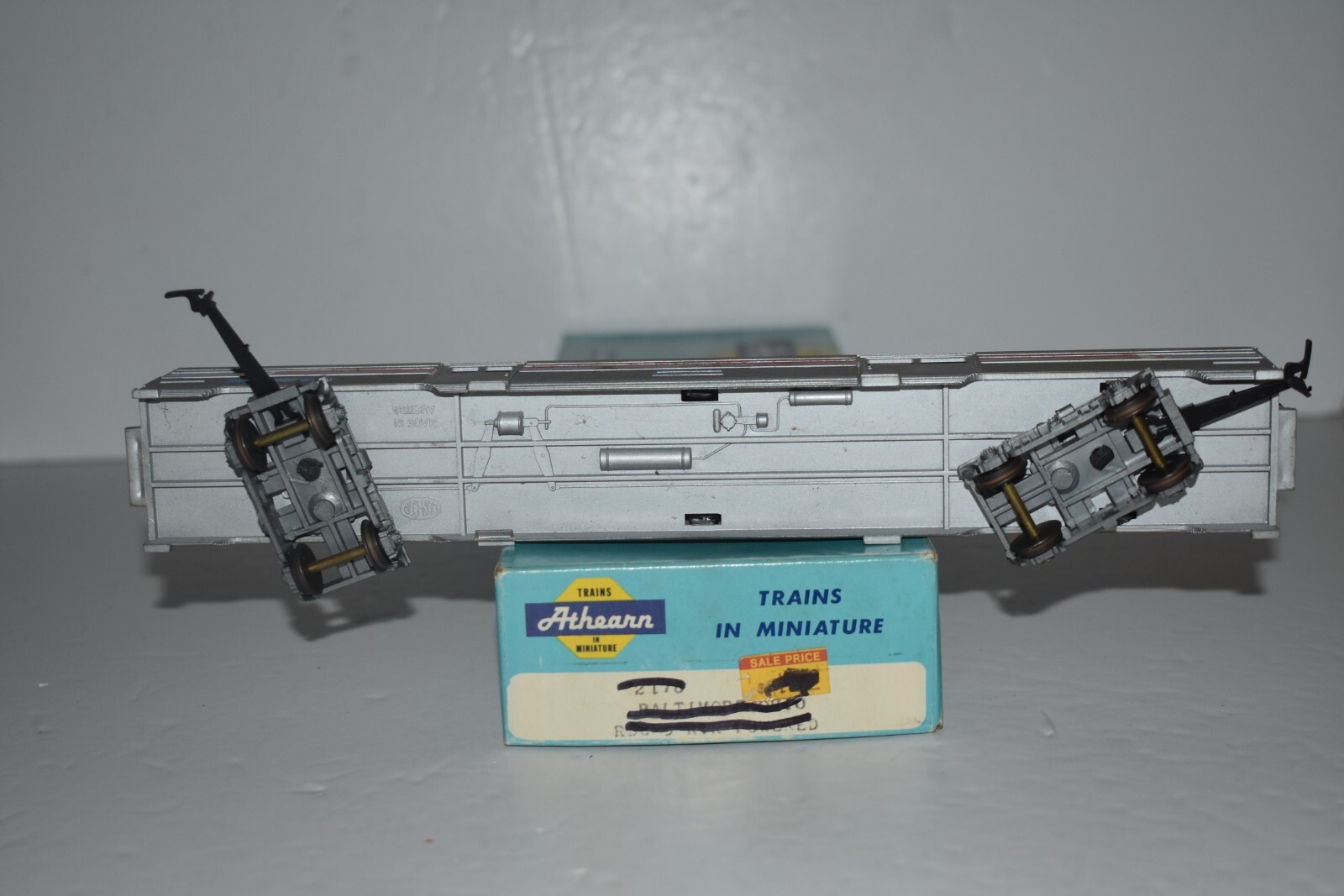 HO Scale Athearn Amtrak Passenger Combine Coach Car 1020 C43136 | eBay