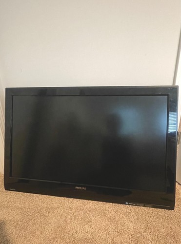 Phillips 42” Flat Screen TV - High Gloss 1080p HD With Remote (Gently ...