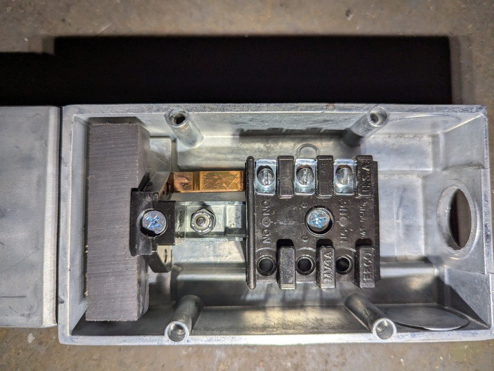 EECO ELEVATOR MAGNET SWITCH # MV4 / MV4A. $85 + Shipping | eBay