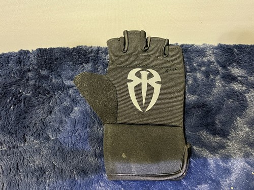 WWE ROMAN REIGNS GLOVE AND ARM BAND | eBay