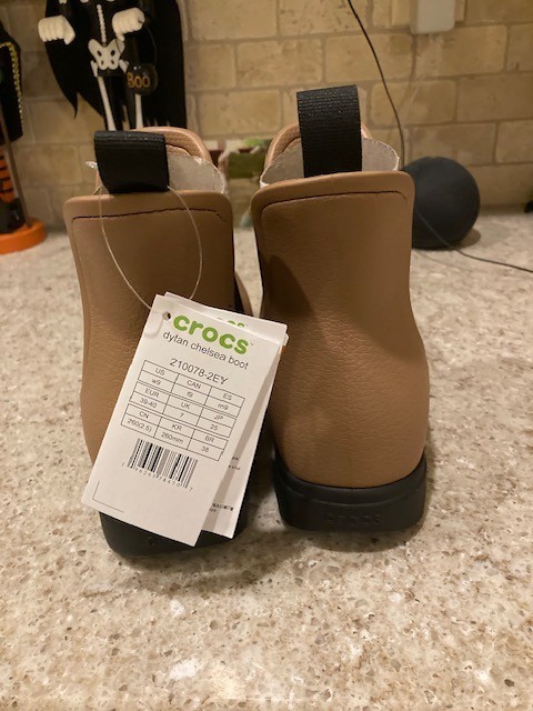 NWT CROCS Dylan Chelsea Boots Womens Size 9 | eBay
