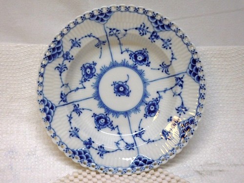 DENMARK ROYAL COPENHAGEN BLUE FLUTED FULL LACE 5 3/4" DIA. DEEP PLATE ...