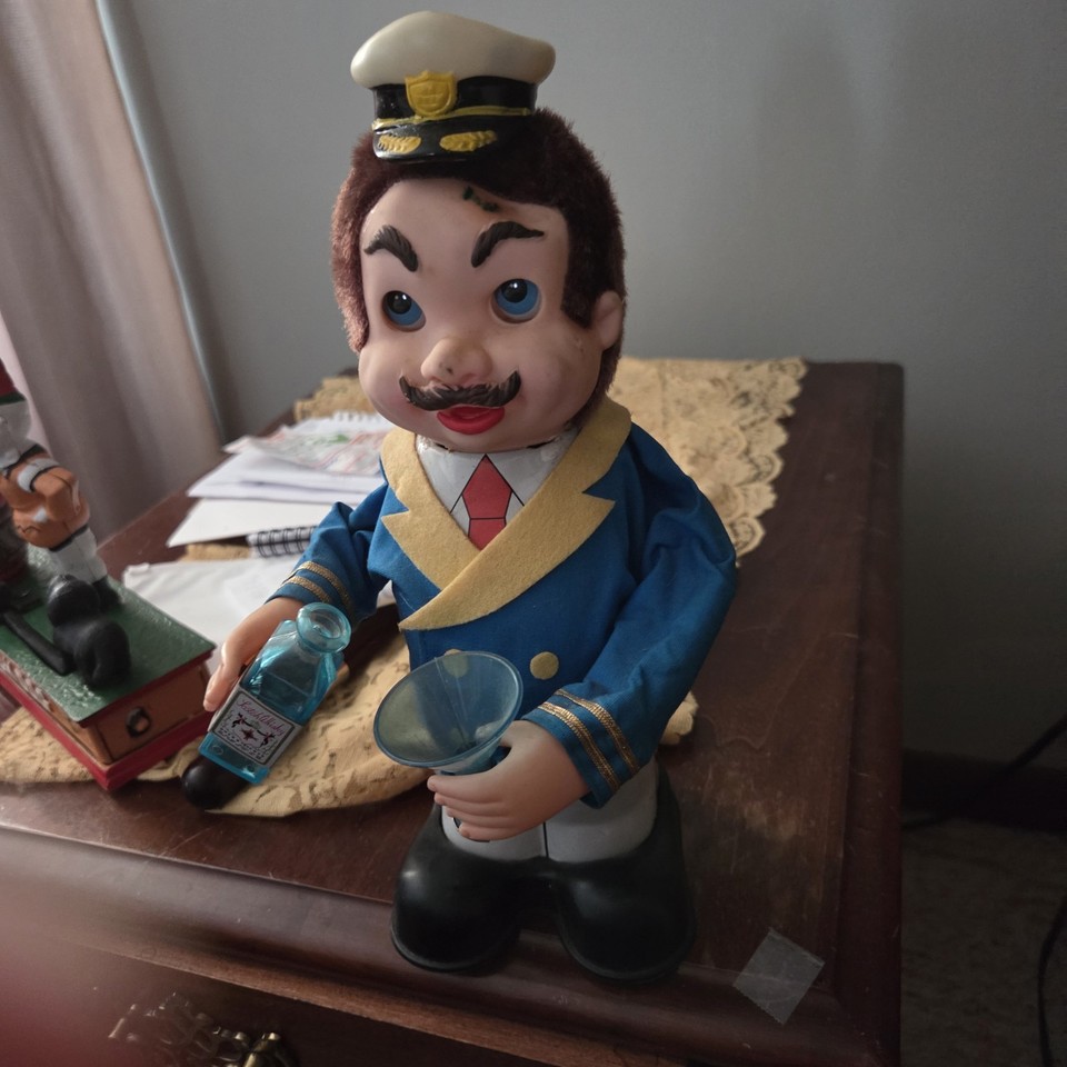 Vintage Japan Amico S&E Tin Battery Operated Smoking The Drinking ...