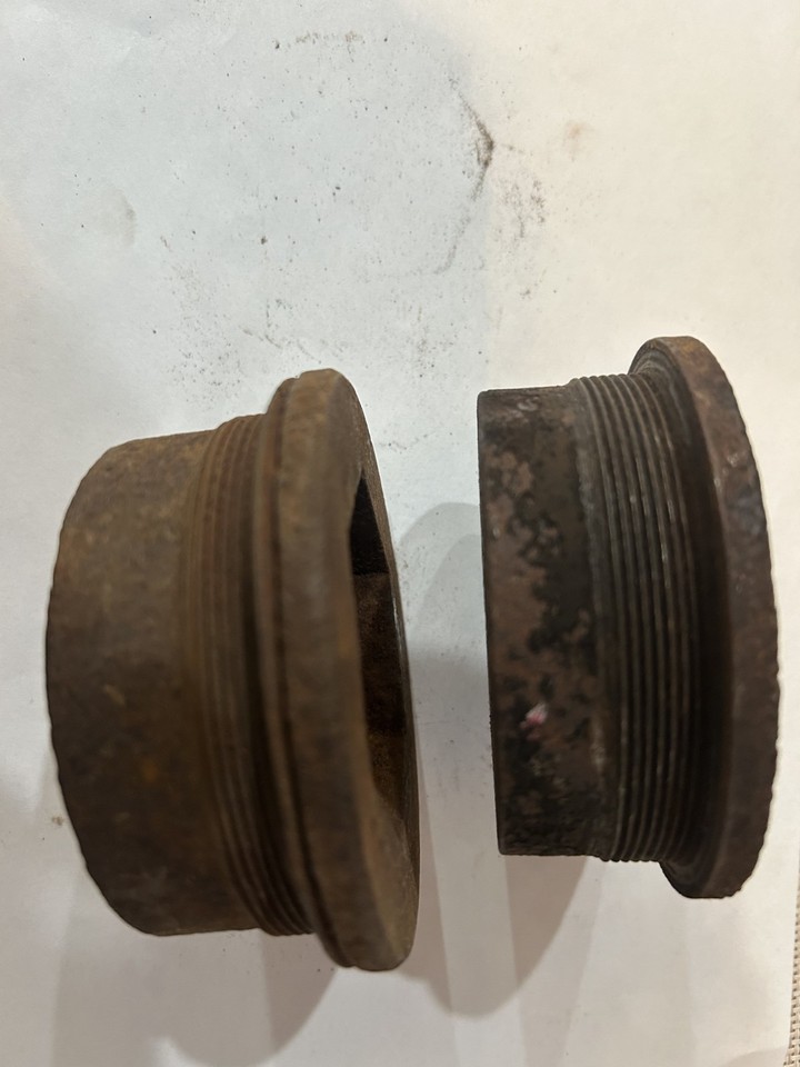 American La France Type 12 - 6 Cylinder T Head Engine Valve Cover Plugs ...