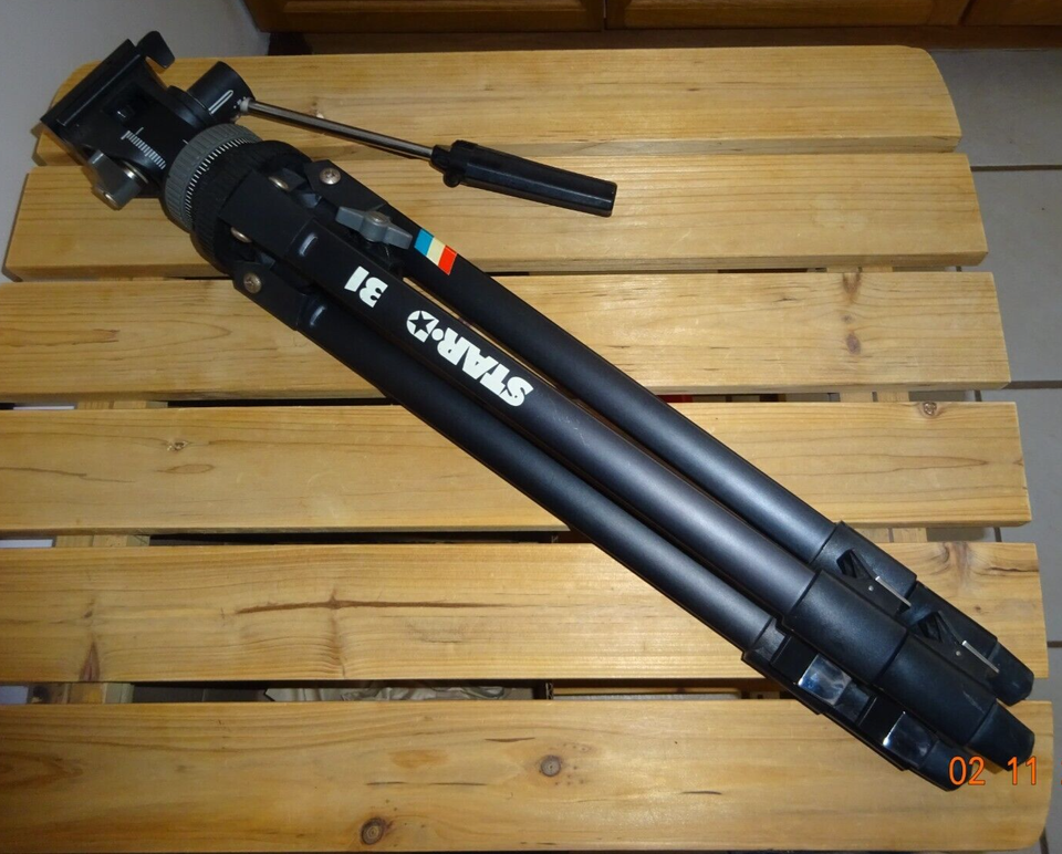 STAR-D 31 Professional Heavy Duty Tripod, Extends to 57", 24" Closed ...