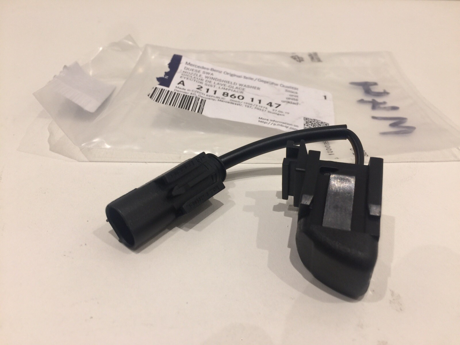 Mercedes-Benz A2118601147 Heated Washer Jet Nozzle for sale online | eBay