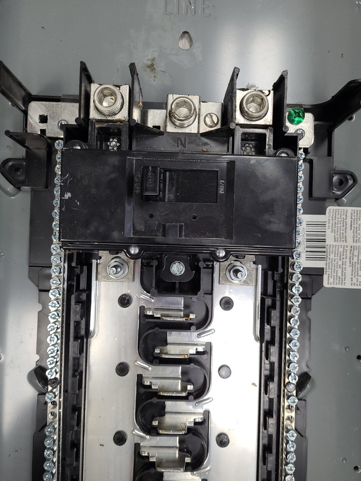 SQUARE D HOMELINE LOAD CENTER HOMC30UC 150 Amp, 30 Spaces (J-Room) | eBay