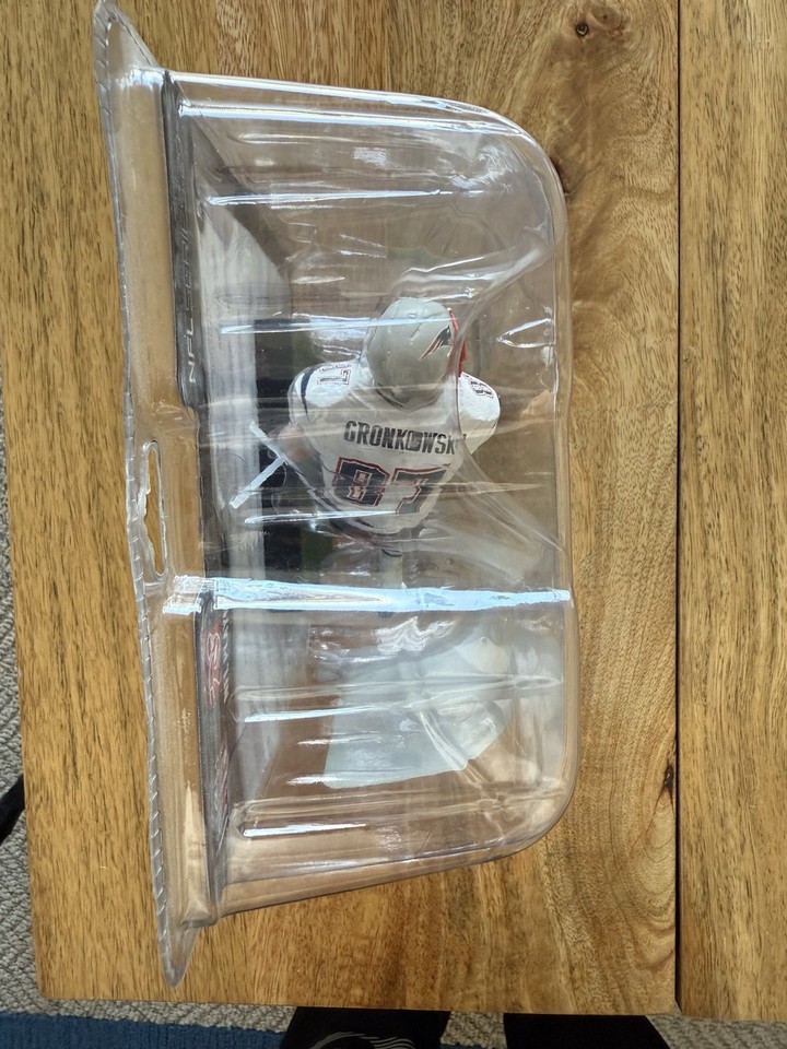 McFarlane Rob Gronkowski #87 New England Patriots NFL Series 29 DEBUT ...