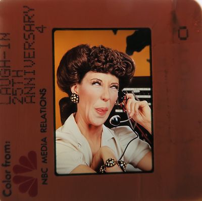 Laugh-In CAST Goldie Hawn Lily Tomlin Dan Rowan Dick Martin ORIGINAL ...