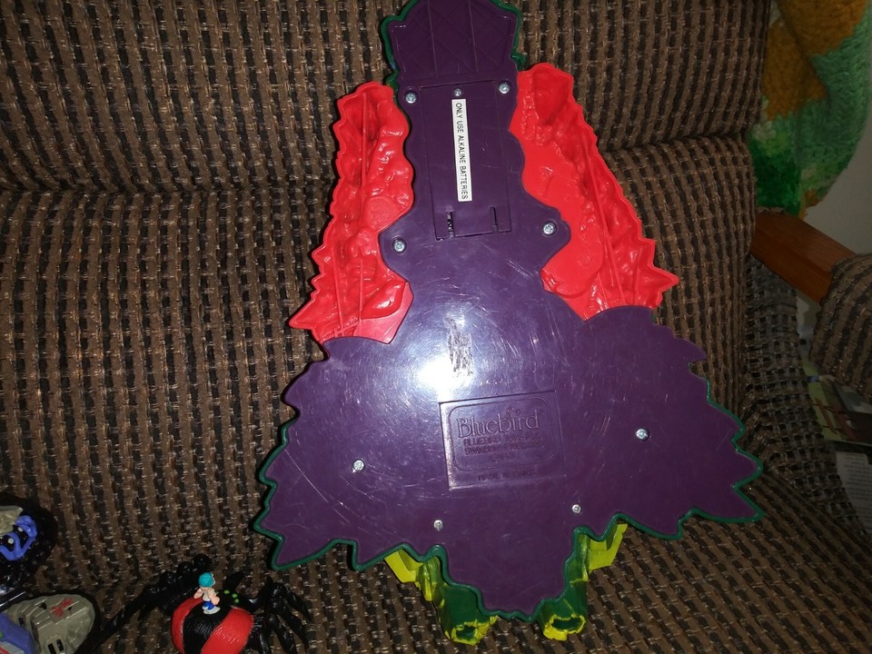 Mighty Max Dragon Island Scorpion Trapped by Arachnoid Doom Zone Figure ...