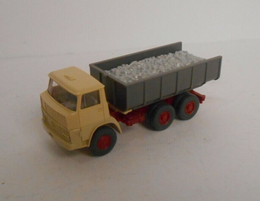 Wiking Germany HO 1:87 645 Henschel Dump Truck With Gravel Load | eBay