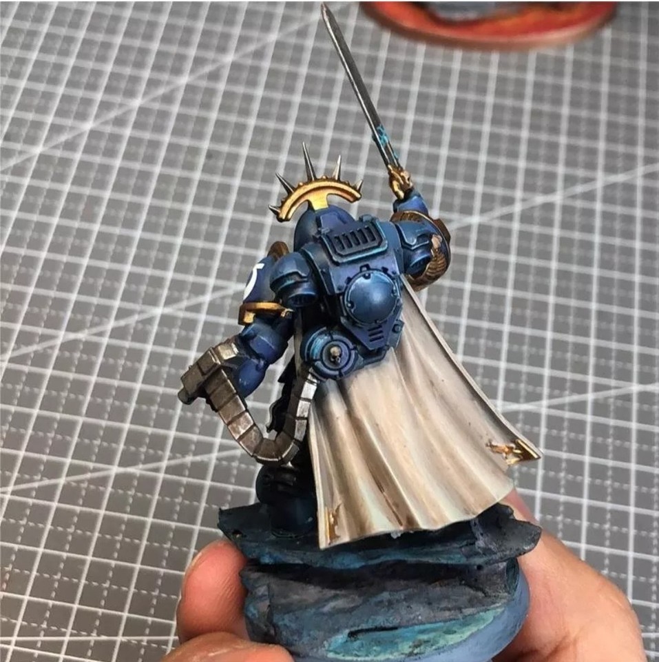 Captain in Gravis Armour Warhammer 40K Space Marines Presale Painted ...