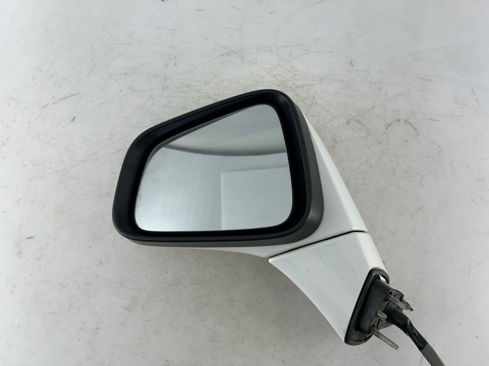 OEM | 2014 -- 2016 Buick Encore Side Mirror (Left/Driver) - WHITE ...