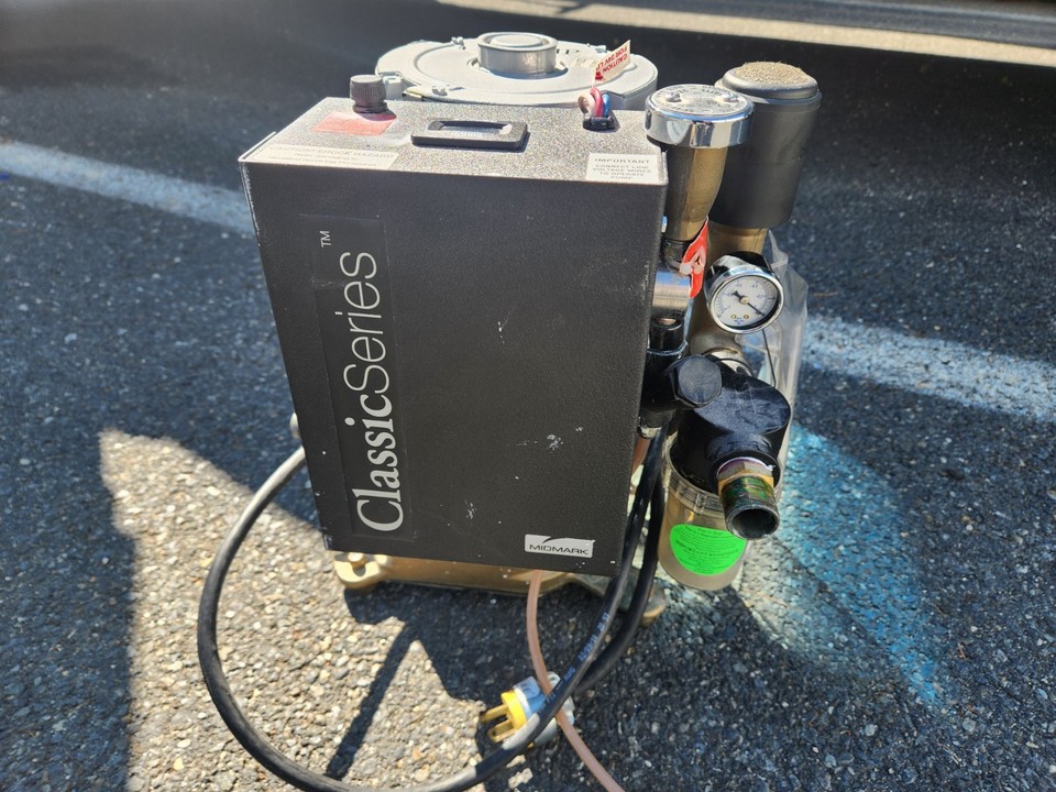 The Midmark vacuum pump system featuring one 1.25 HP pumps | eBay