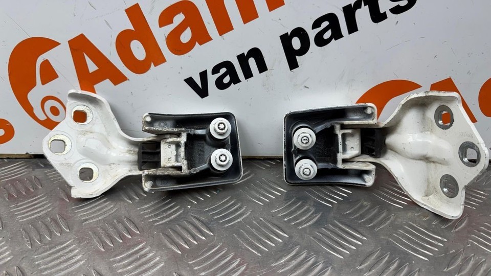 PEUGEOT EXPERT MK3 REAR RIGHT DOOR TOP AND BOTTOM HINGES 2017-2023 ...