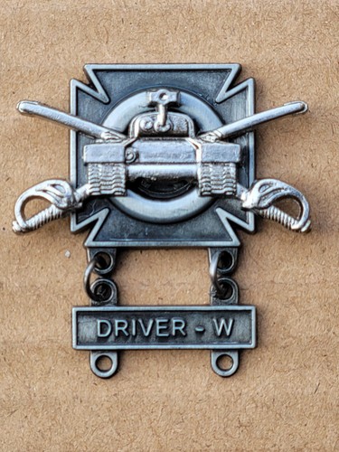 US Army Armor Tank Badge Driver-W Bar Pin Armored Cavalry Track ...