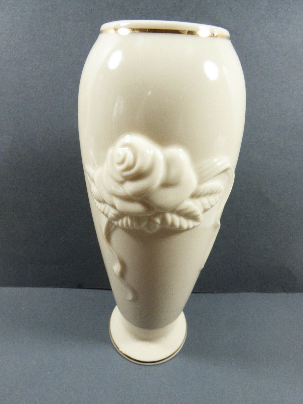 Lenox Collection Rose flower embossed relief Vase Ivory color porcelain ...