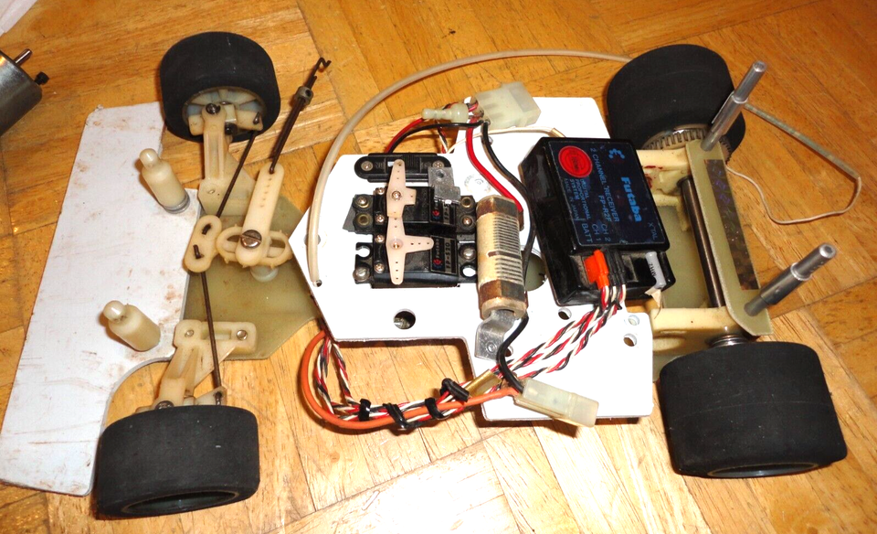 TEAM ASSOCIATED VINTAGE RC12E ONROAD PAN CAR 1/12 SCALE SHIPPING ...