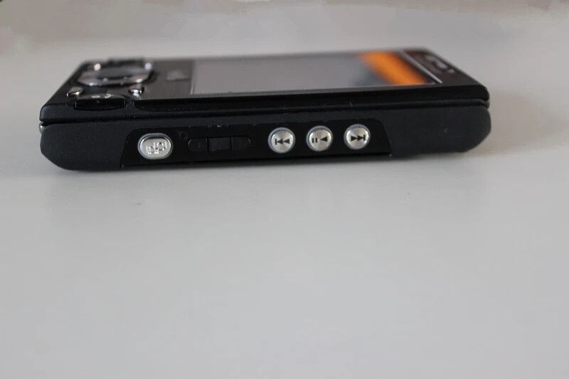 Sony Ericsson w995 w995i Black mobile phone 3G WIFI Bluetooth GPS 8MB ...