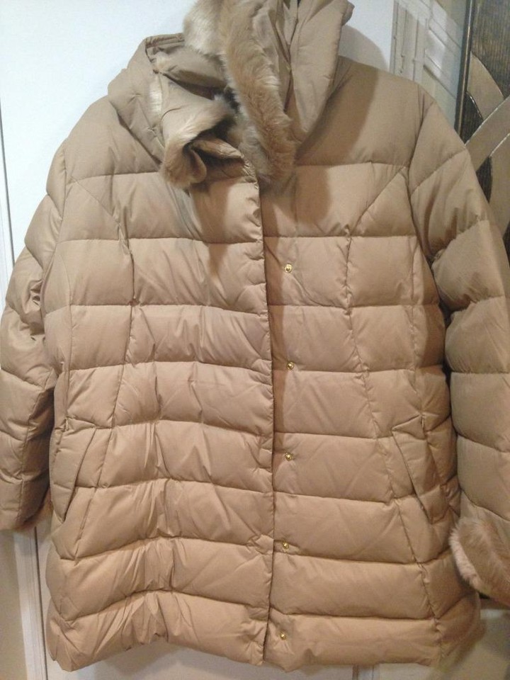 Women's Outerwear Winter parka puffer down fill fur hooded coat jacket ...
