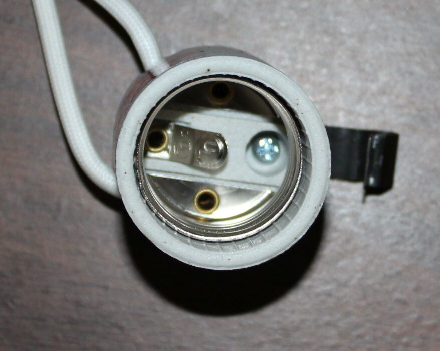 Lot of 2 Harbor Breeze Ceiling Fan A19 Lamp Holder Light Bulb Socket ...