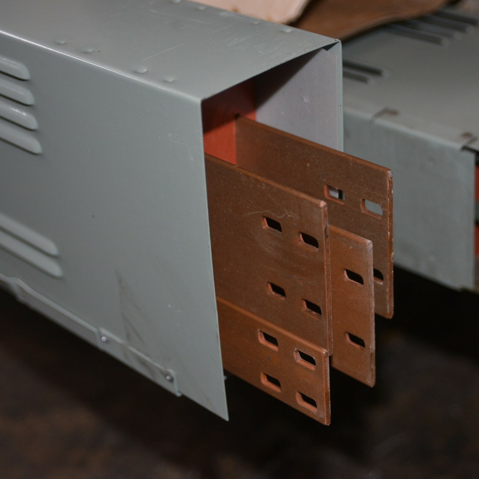 VASS ELECTROBAR BUSWAY SYSTEMS S700 440/240V 700A 20kA BUS BAR | eBay ...