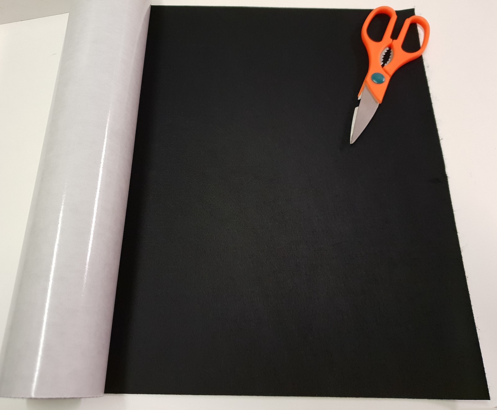 5 Mtrs x 450mm wide roll of BLACK STICKY BACK SELF ADHESIVE FELT ...