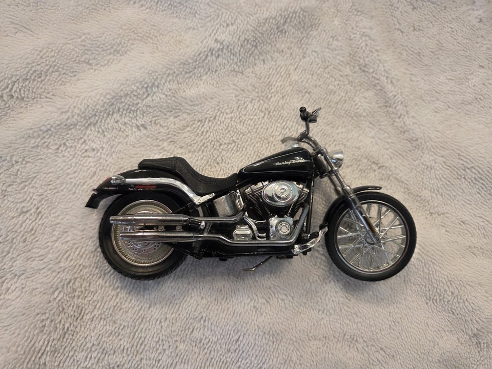 MAISTO HARLEY DAVIDSON FXSTD SOFTAIL DEUCE MOTORCYCLE 1:18 SCALE | eBay